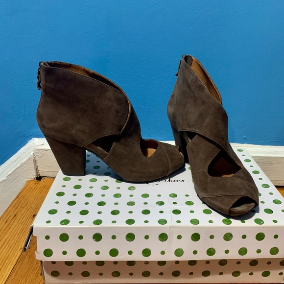 Earthies | Shoes | Earthies Booties | Poshmark